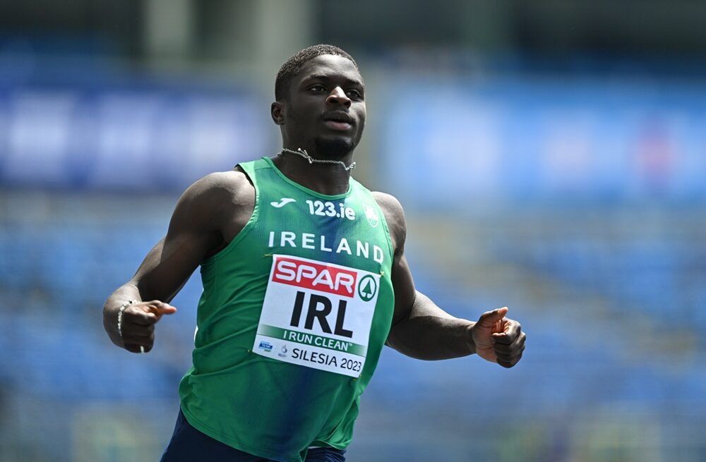 Team Ireland arrive in Glasgow - Athletics Ireland